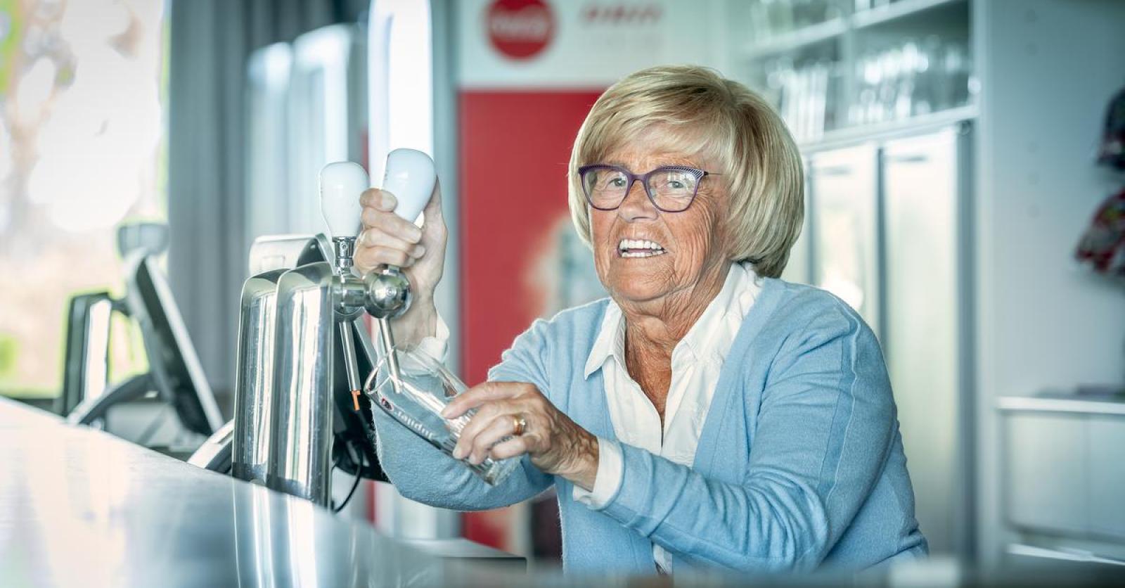 Ivonne Stragier (85), bijna 35 jaar ‘kantinière’ van SV Wevelgem City ...