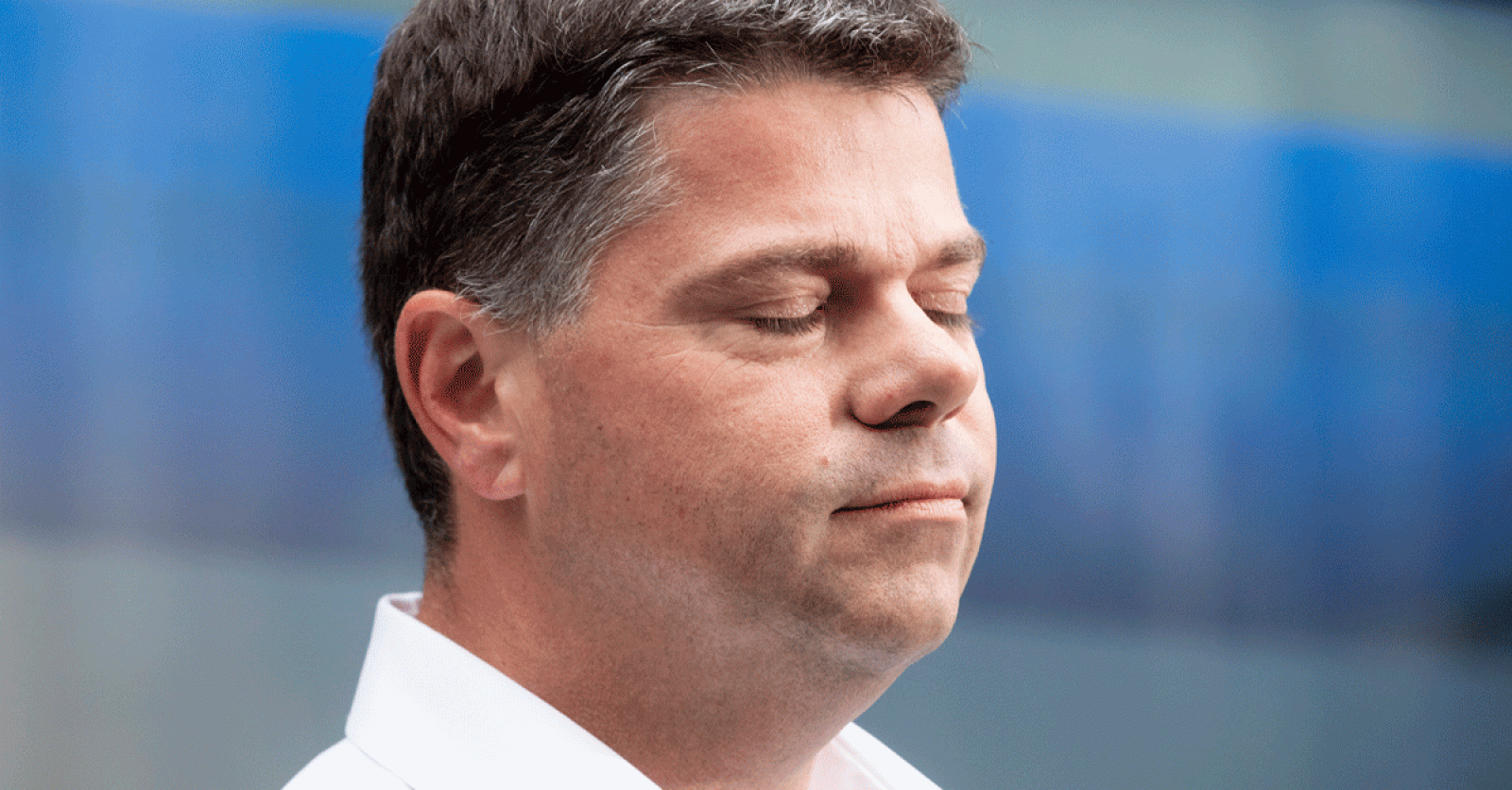 'Met voorzitter Tom Ongena verstevigt Alexander De Croo zijn greep op ...