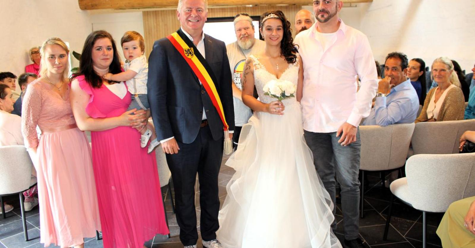 Eerste koppels geven jawoord in nieuwe ceremoniezaal in Oudenburg - KW.be