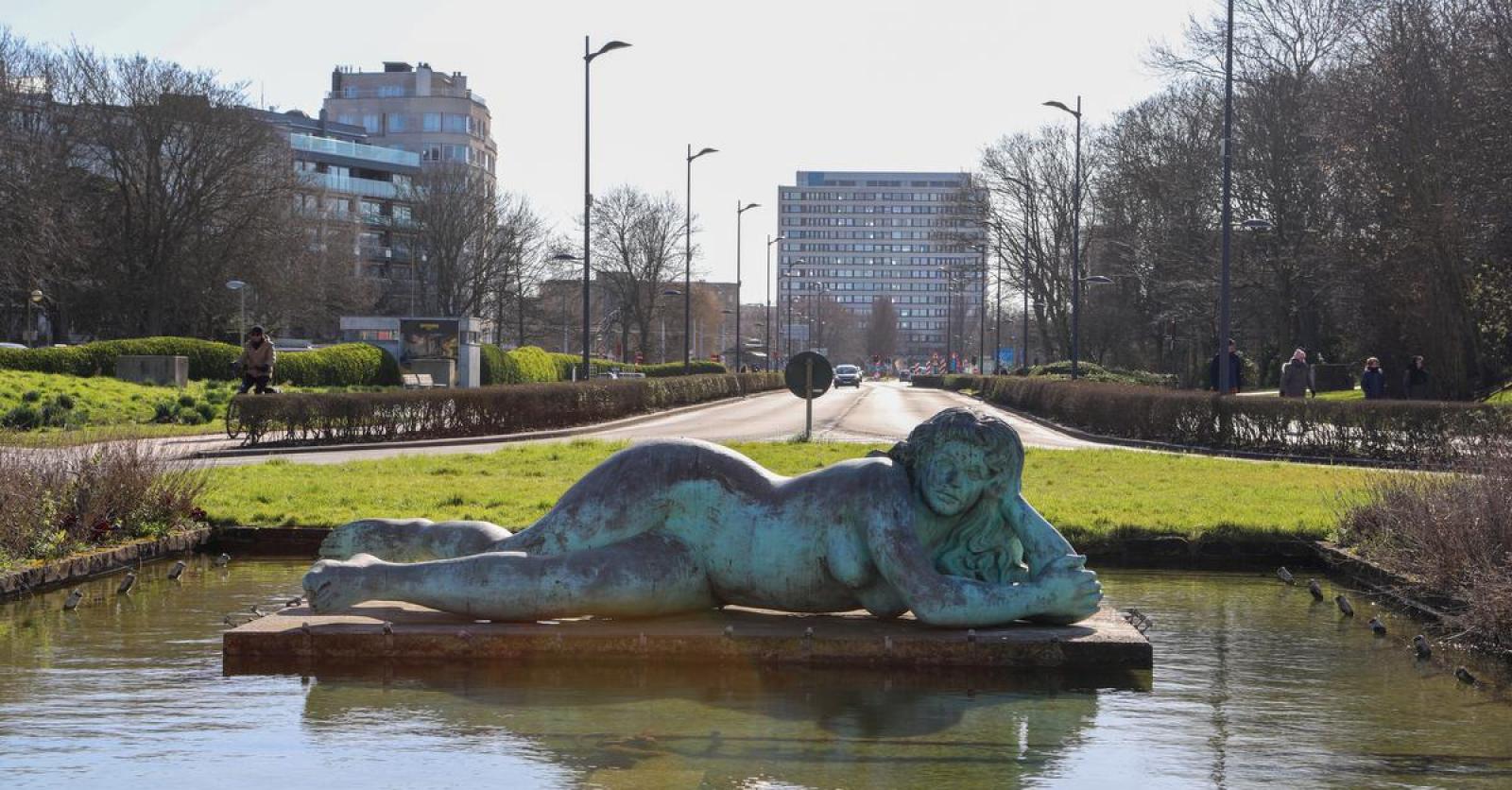 Dikke Mathille weer naar zeedijk? Stad wil kunstwerk van Georges Grard ...
