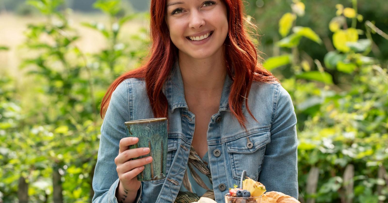 Seksuologe, radiostem en podcaster Lotte Vanwezemael: "Ik schrik niet meer van dickpics in mijn ...