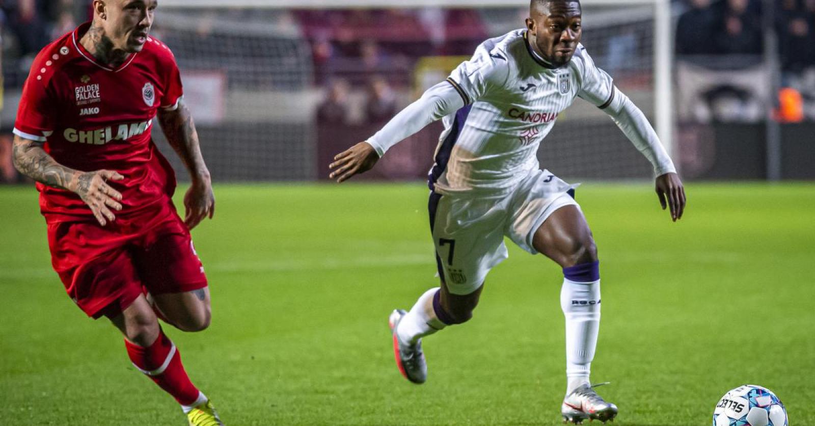 Play Sports-commentator Filip Joos over de topper van speeldag 31: Wie ...