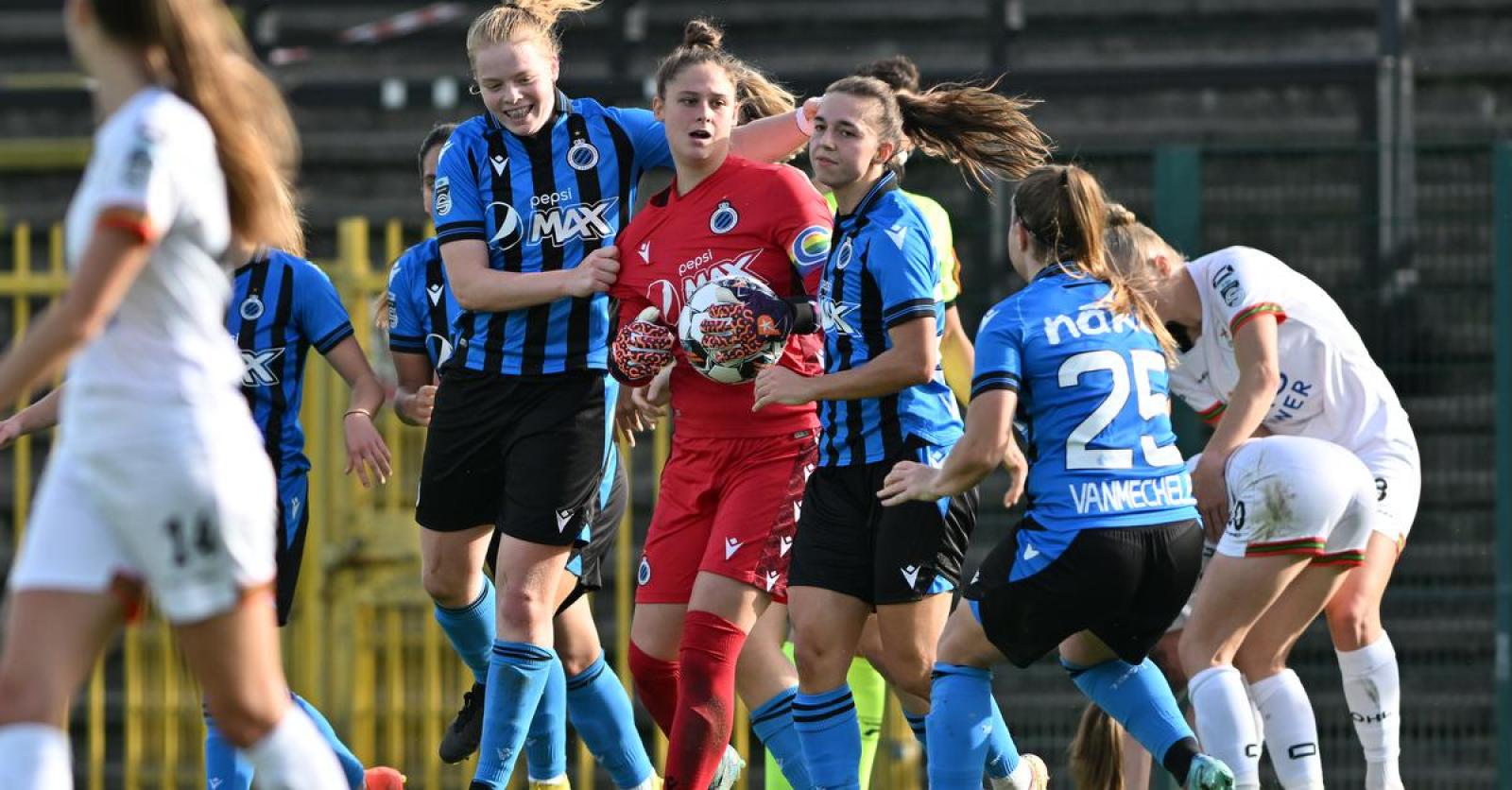 Femke Schamp haalt uit nadat ze na blessure geen contract meer krijgt ...