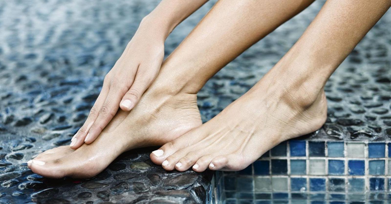 Hoe pak ik voetschimmels aan? - Plus Magazine