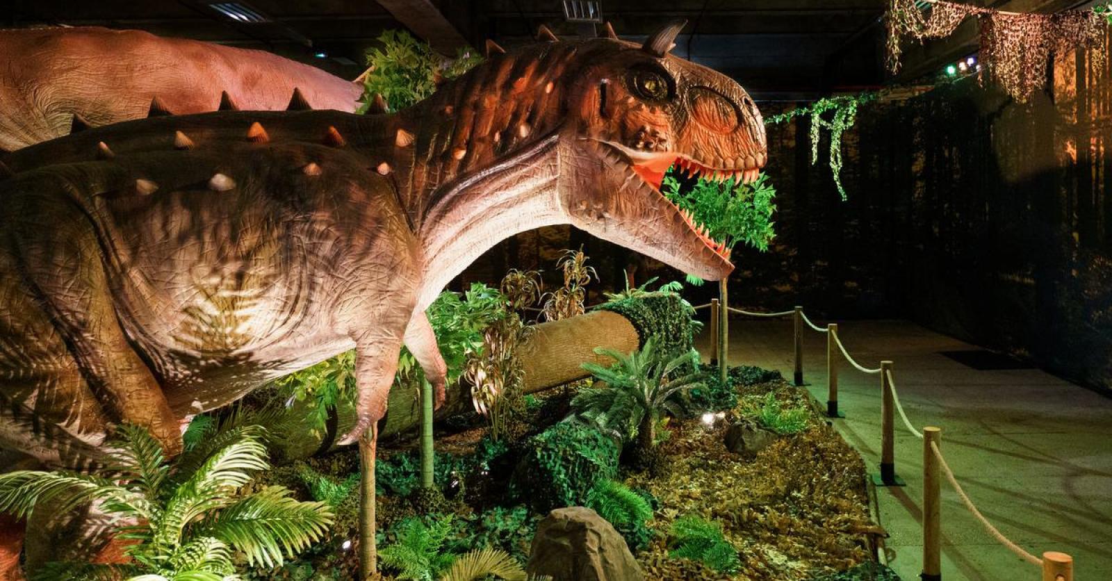 Jurassic Adventure brengt dino's tot leven - Plus Magazine