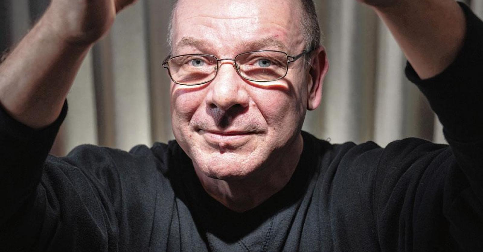 Cyril Hubert est passionné de magie - Plus Magazine