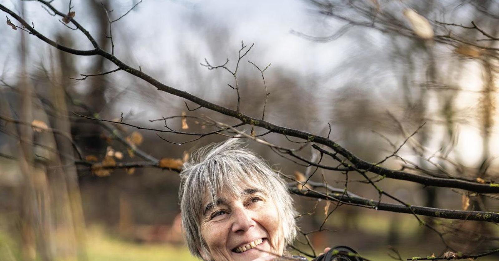 Cécile Bolly entre dans l'intimité des arbres - Plus Magazine