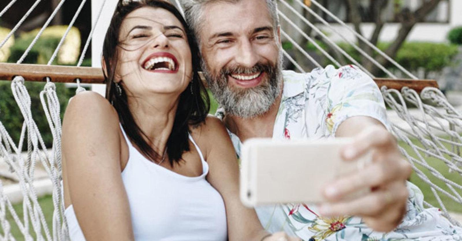 Surfer sur les réseaux sociaux sans se laisser submerger - Plus Magazine