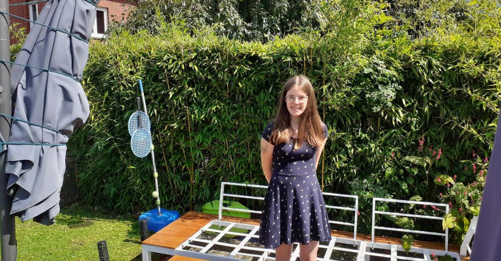 Chinouk Defour trekt voor haar stage naar Thailand - KW.be