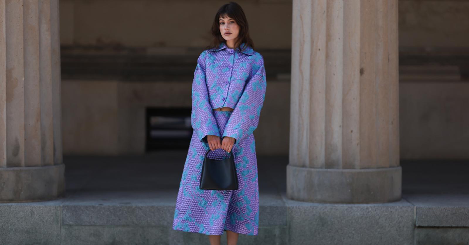 Uit oma's kast: in deze klassieke rok trotseren mode-insiders momenteel ...