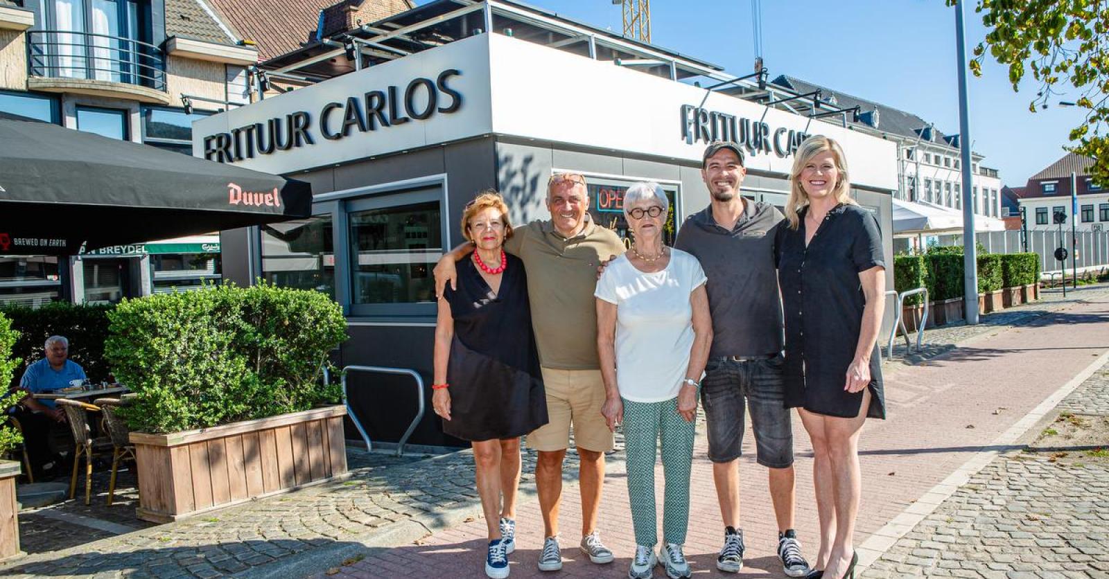 Feest voor 60 jaar Frituur Carlos: zelfs Anaïs Alfvoet, oermoeder van frituur, tekent present ...