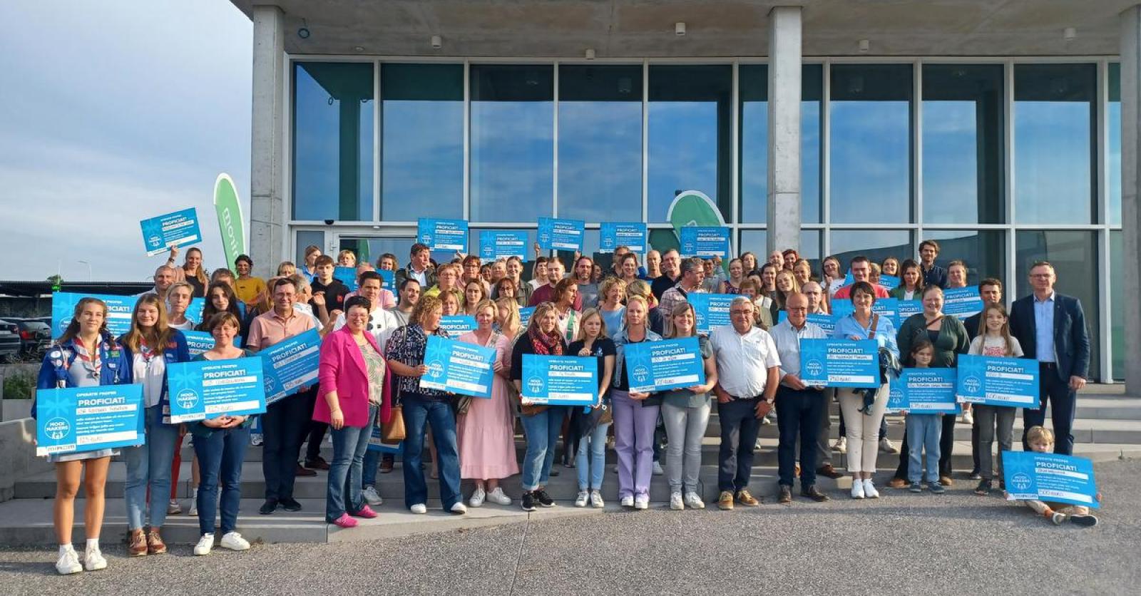 Mirom deelt bijna 50.000 euro uit aan 66 propere scholen en ...