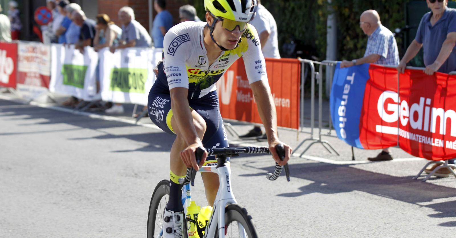 Pervijzenaar Jelle Vermoote (22) versiert tweejarig profcontract bij ...