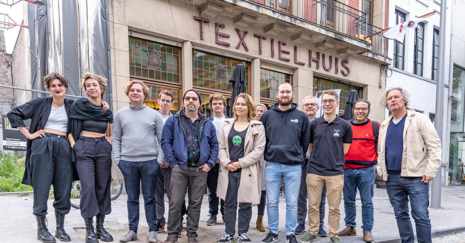Enthousiaste starters nemen intrek in Textielhuis in Kortrijk: “Dit ...