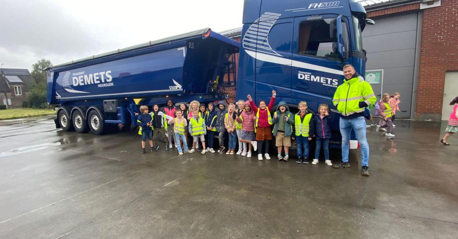 Kinderen Horizon Koolskamp leren dode hoek vermijden - KW.be