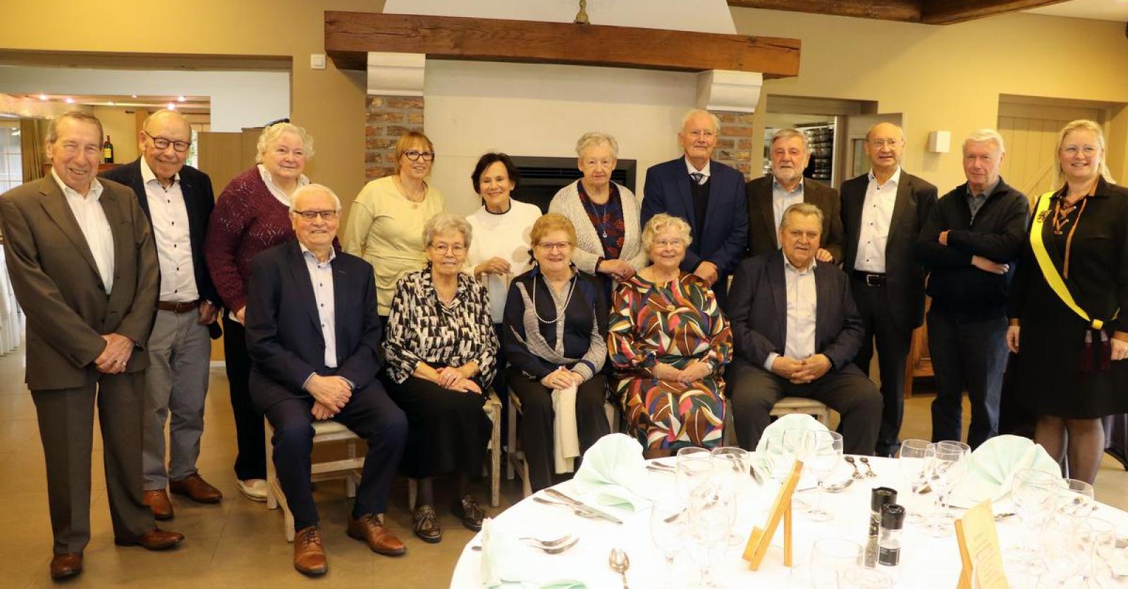 80-jarigen in feeststemming - KW.be