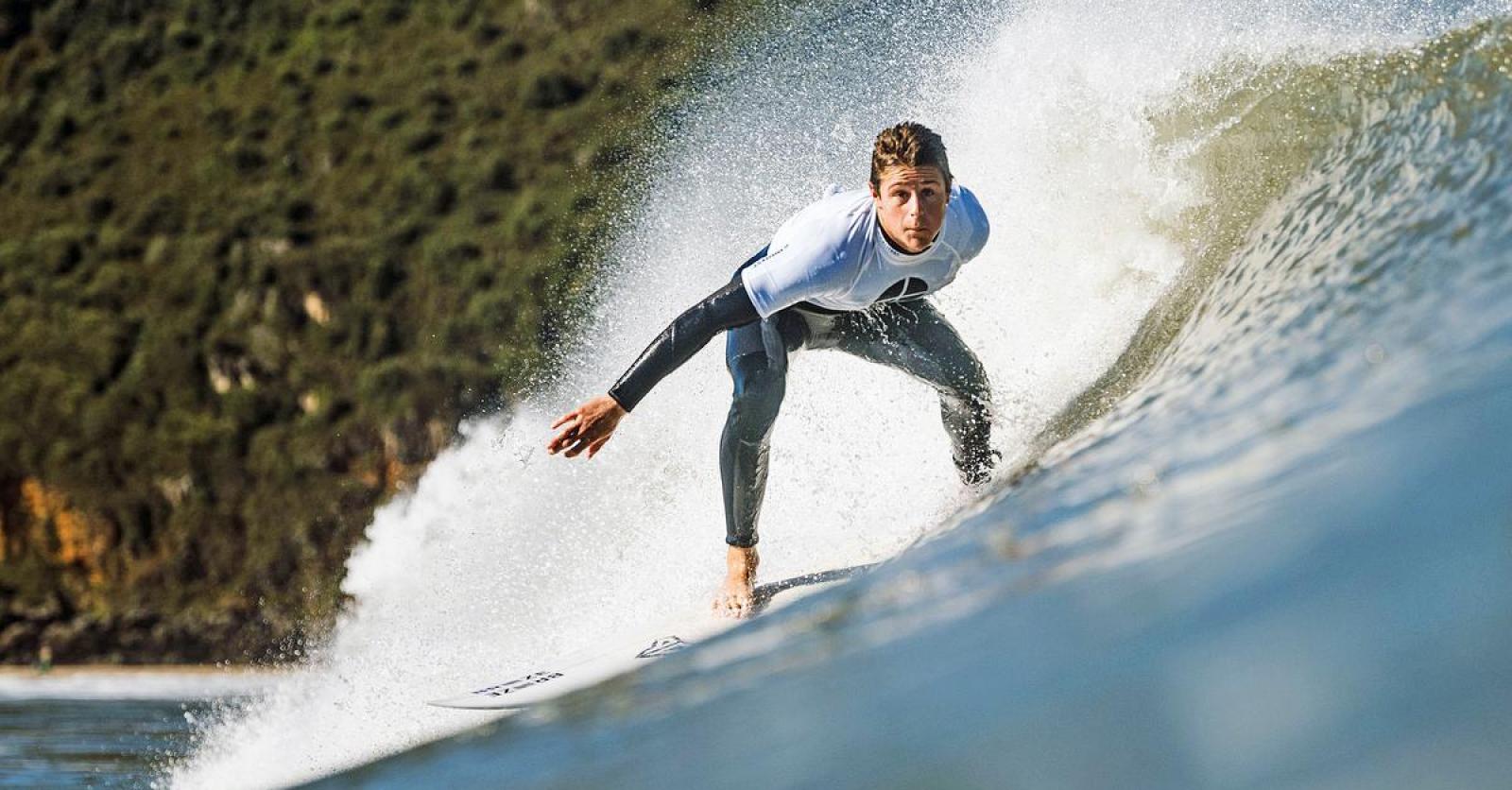 Golfsurfer Lars Peeters volgt zichzelf op als Belgisch kampioen: “Topeditie met de nodige golven ...