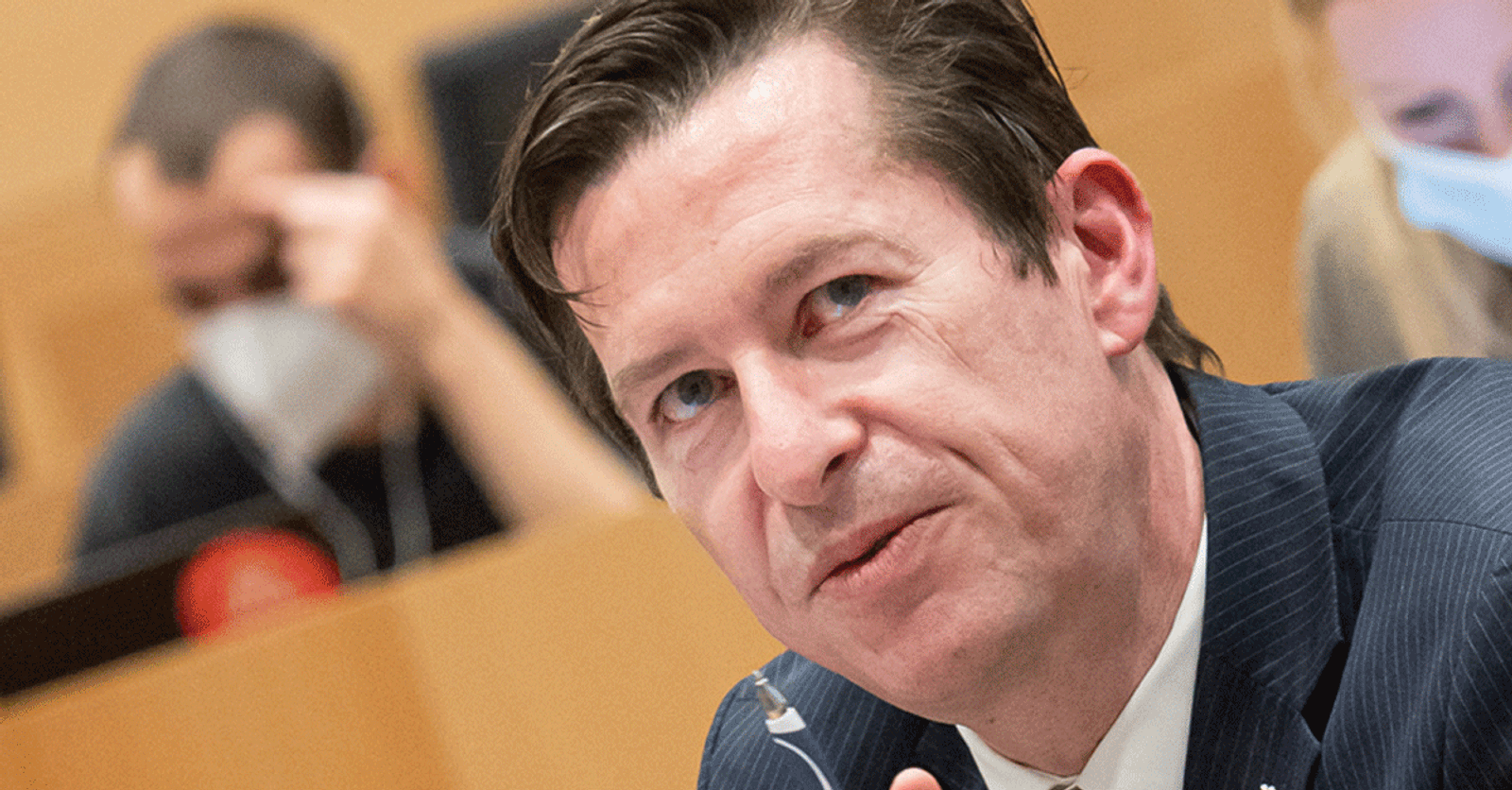 Waarom Steven Creyelman (Vlaams Belang) aanblijft als voorzitter ...