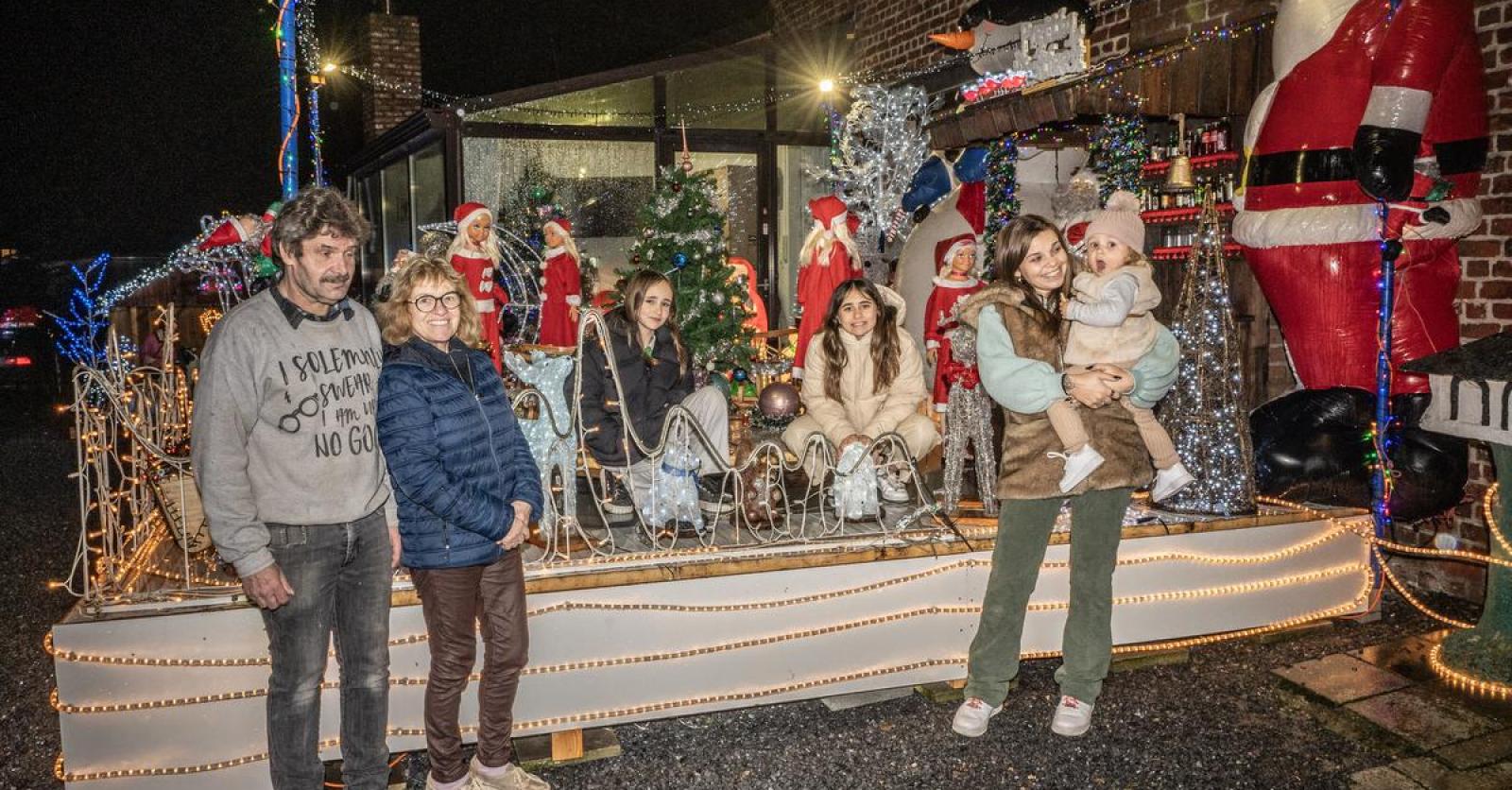 Hele buurt geniet mee van kerst bij Rositta in Beitem: “Dit jaar wilden ...