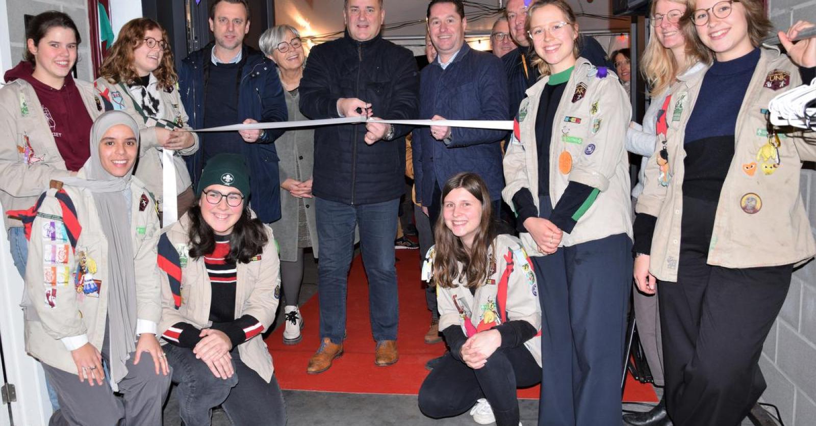 Akabe Funk opent nieuw clubhuis met steun van Kiwanis: “Alles werd ...