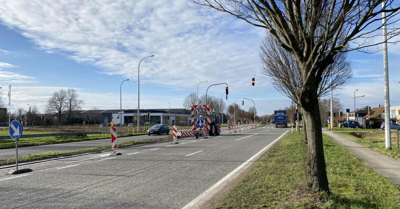 Afslagstrook N36-Pontstraat is afgesloten in Deerlijk - KW.be