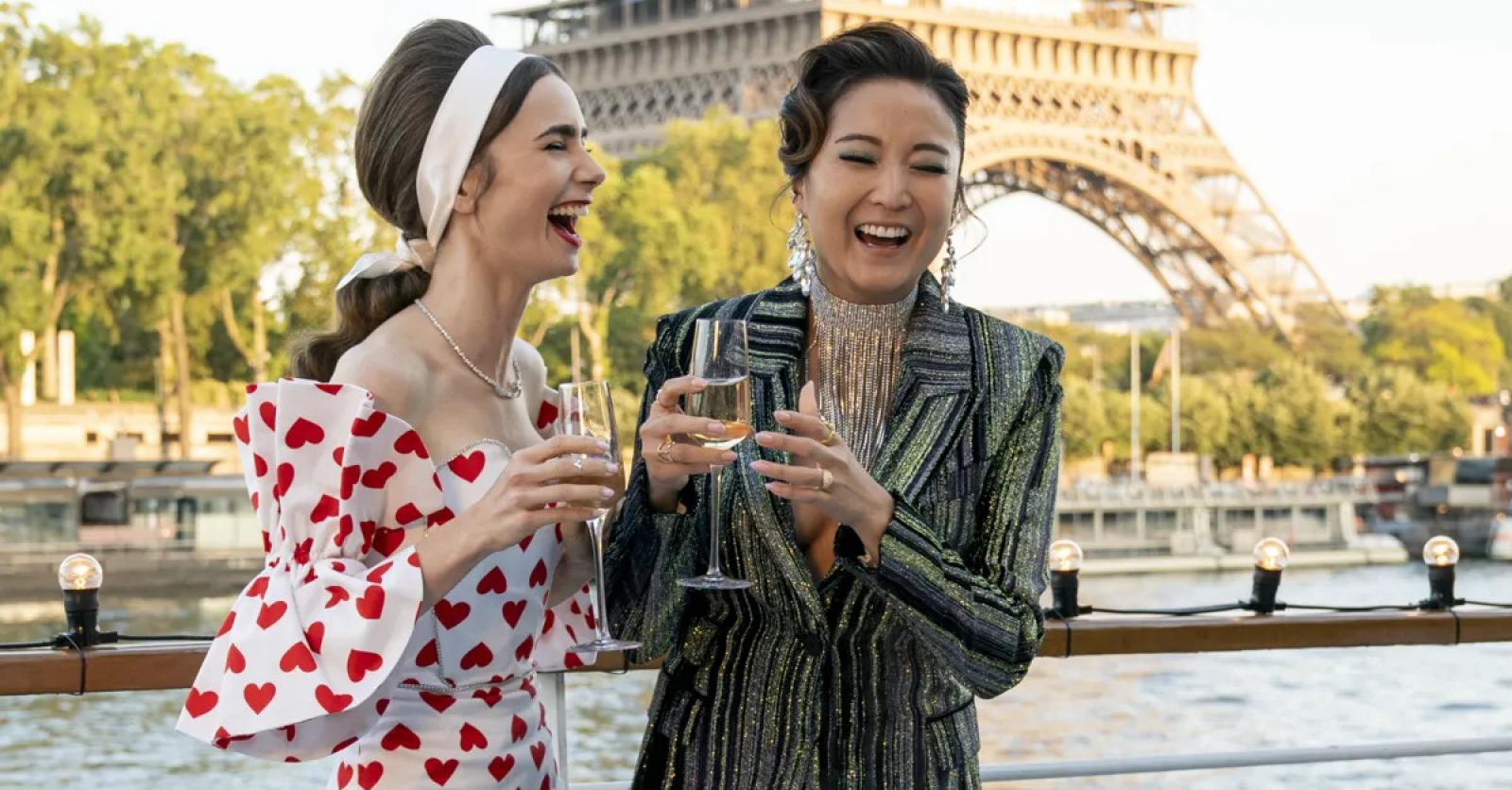 EMILY IN PARIS: les premières images du tournage de la saison 4 sont là
