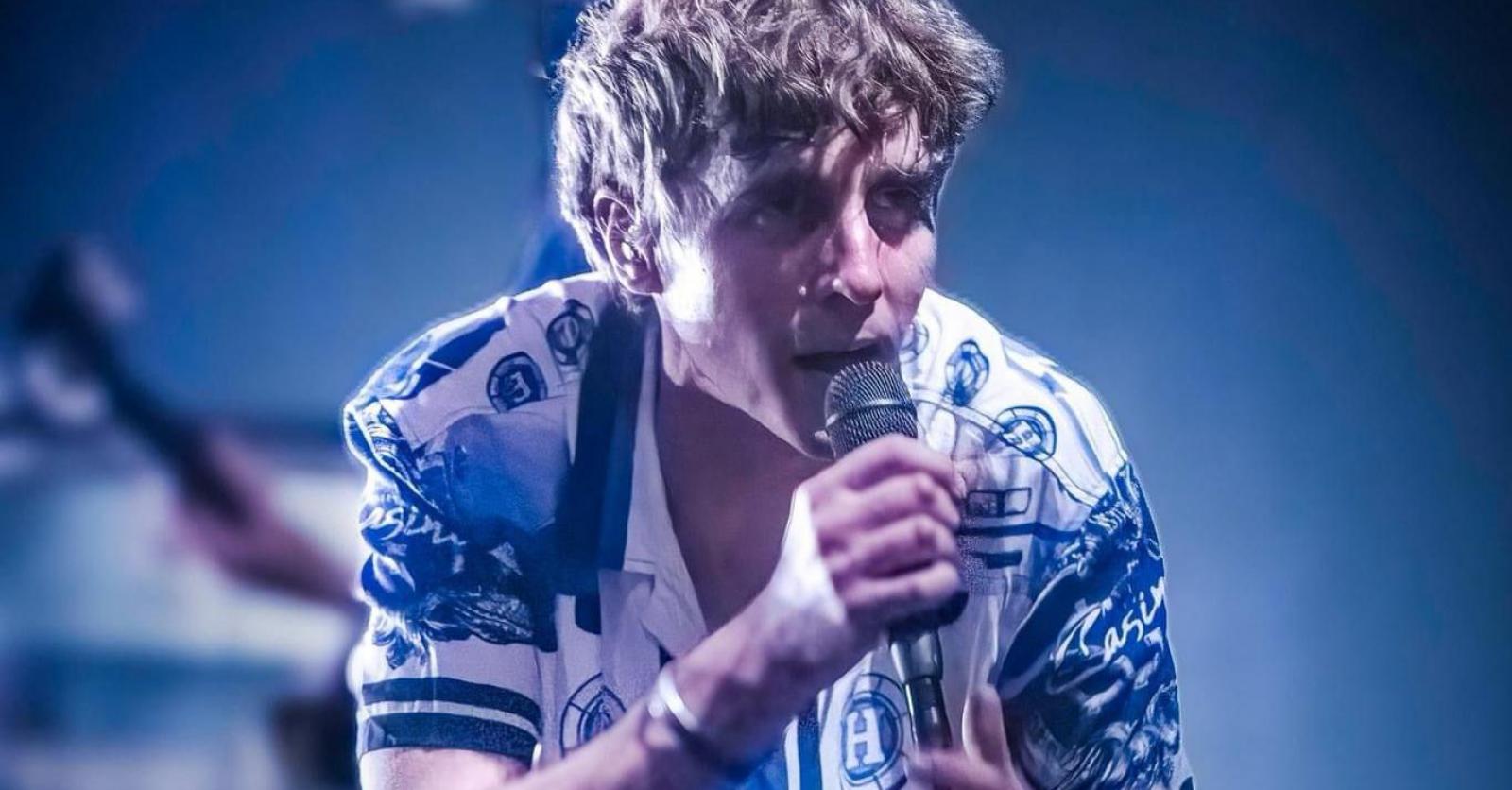 Bert Ostyn, frontman van Absynthe Minded, maakt song over Sanda Dia ...