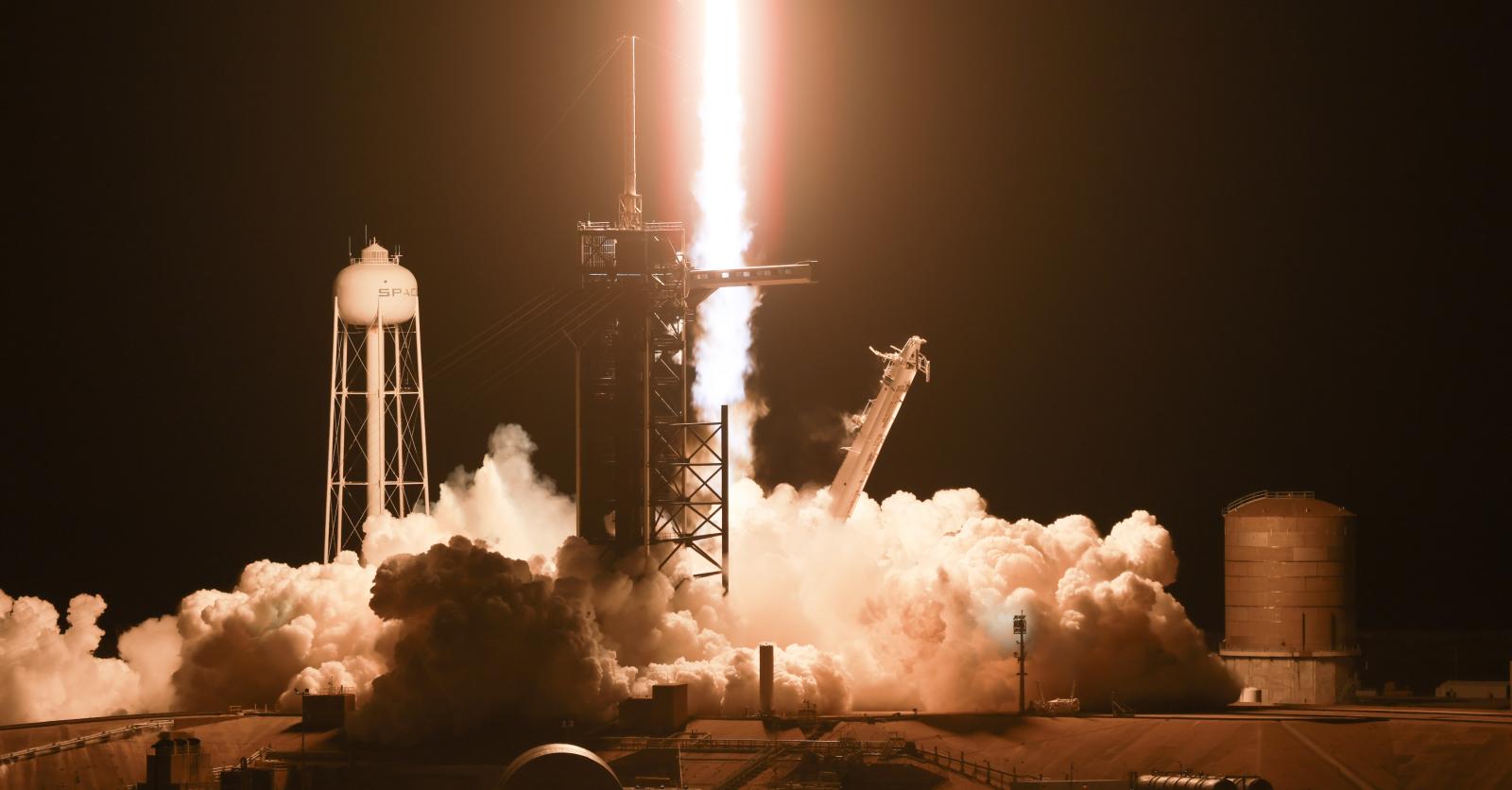 SpaceX fait décoller un nouvel équipage vers l'ISS - Trends-Tendances