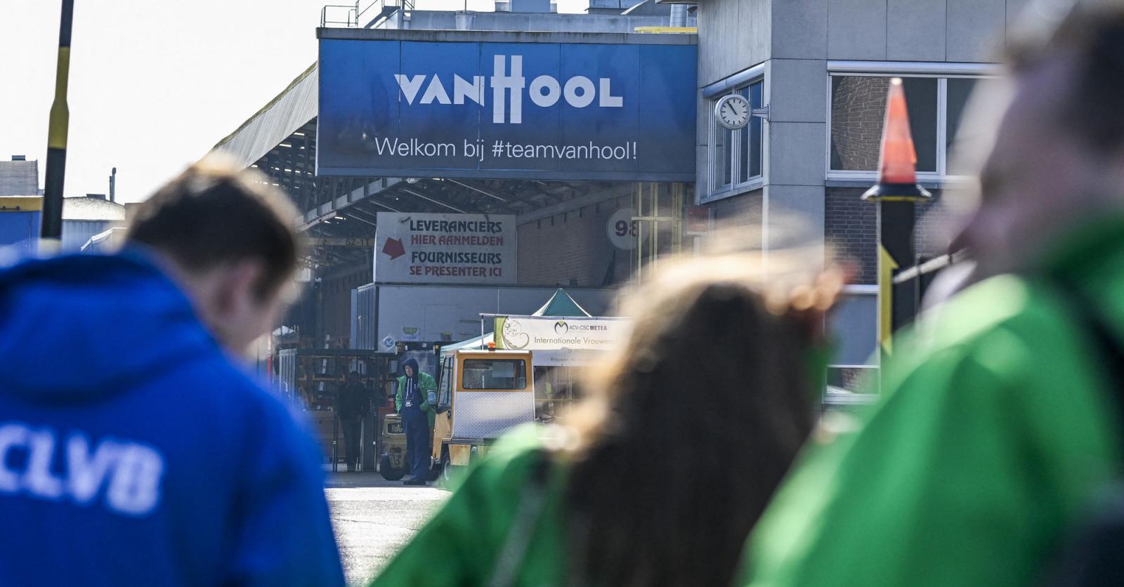 Van Hool demande la protection contre ses créanciers - Trends-Tendances