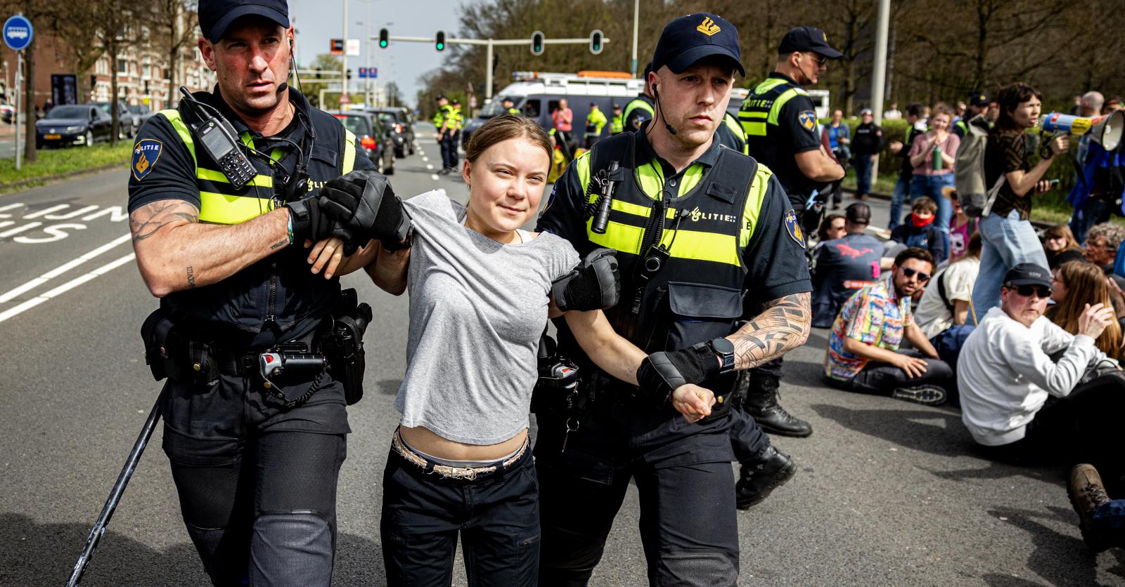 Klimaatactiviste Greta Thunberg opgepakt bij wegblokkade in Den Haag