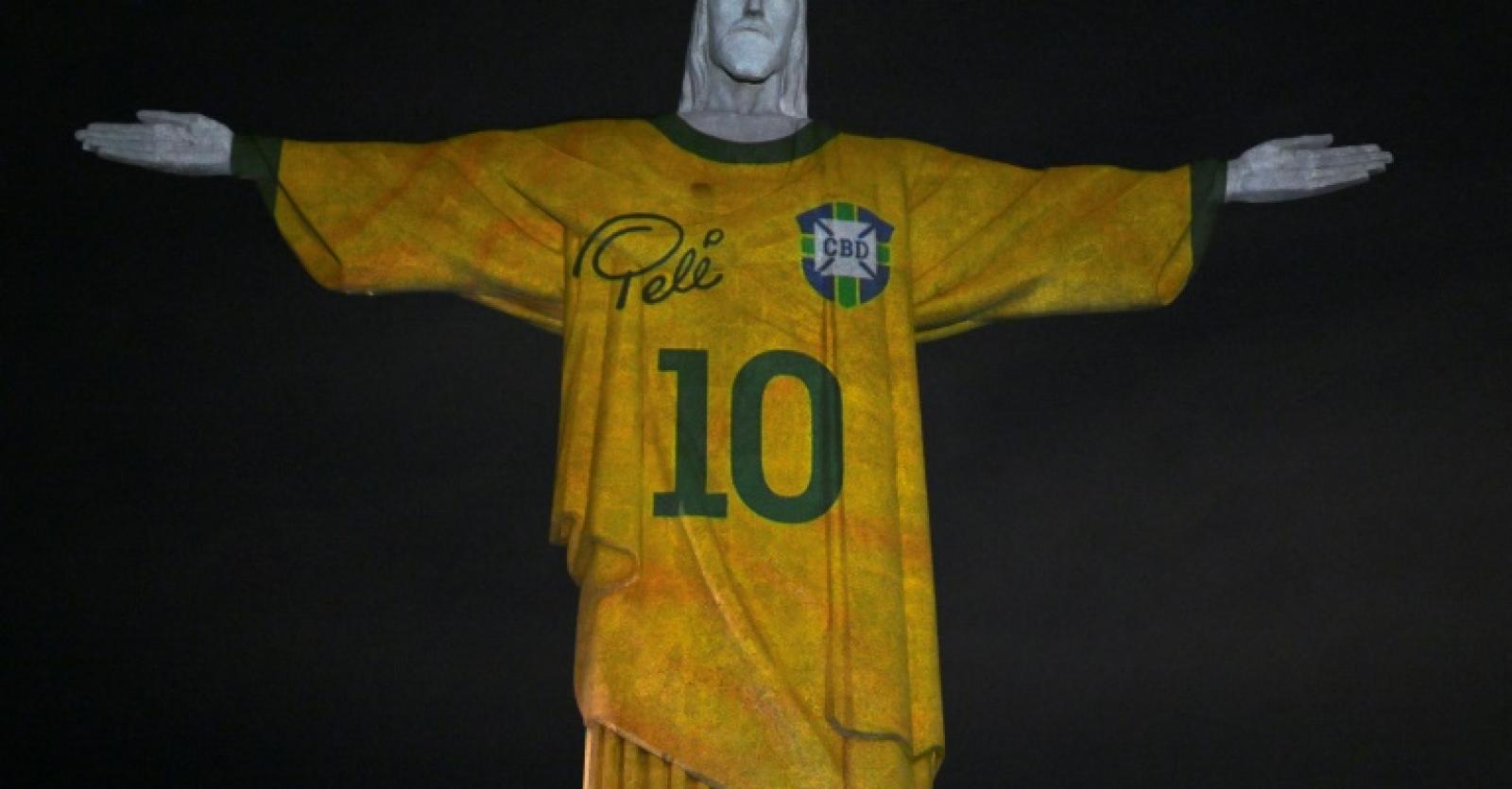 Au Brésil, hommages à Pelé pour le premier anniversaire de sa mort