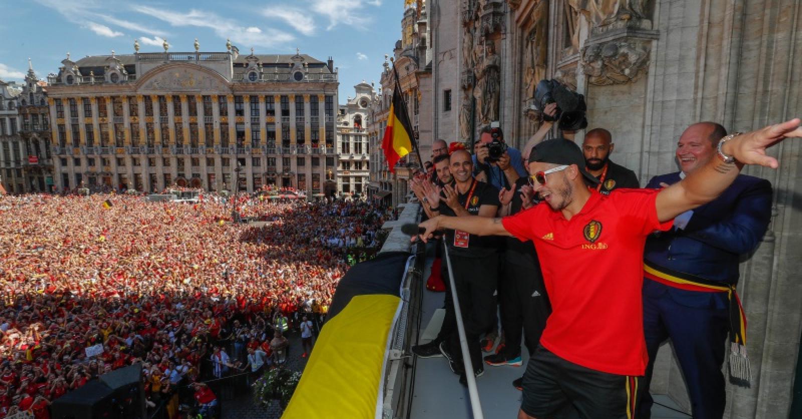 Les Diables Rouges accueillis en héros à leur retour à Bruxelles