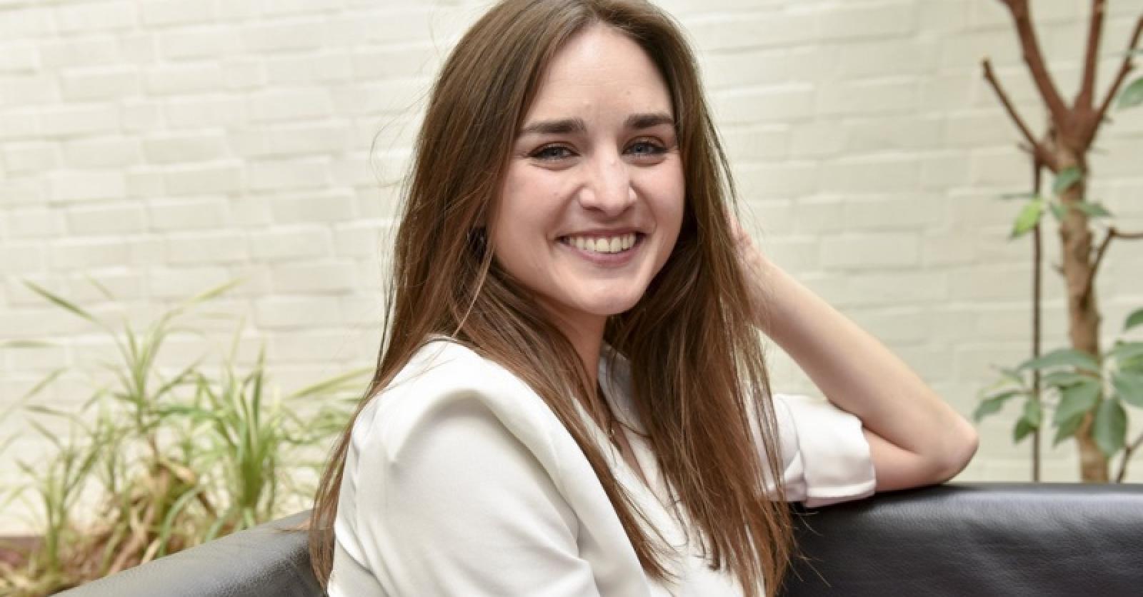 La chanteuse belge Typh Barrow rejoint la huitième saison de The Voice ...