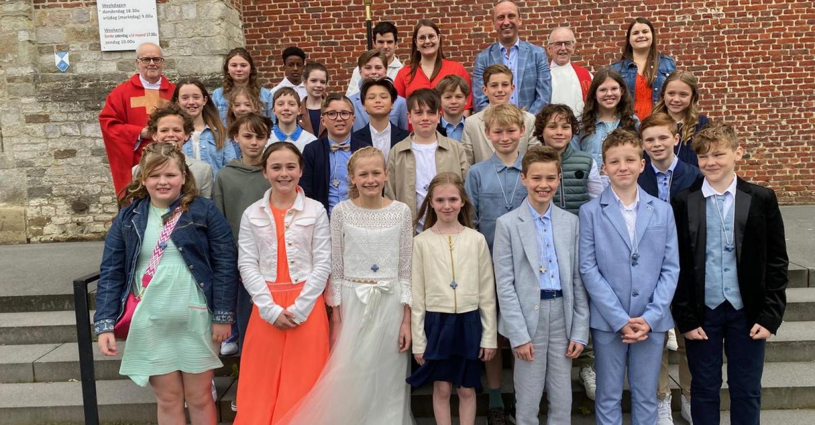 Feestelijke dag voor de vormelingen van groep Sint-Amand II - KW.be