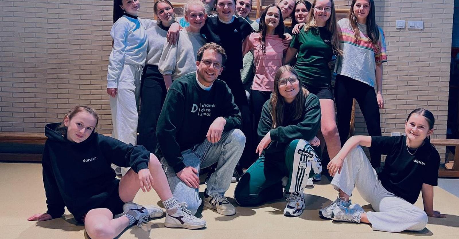 “We staan op het podium als een grote dansfamilie”: Dynamic Dance ...