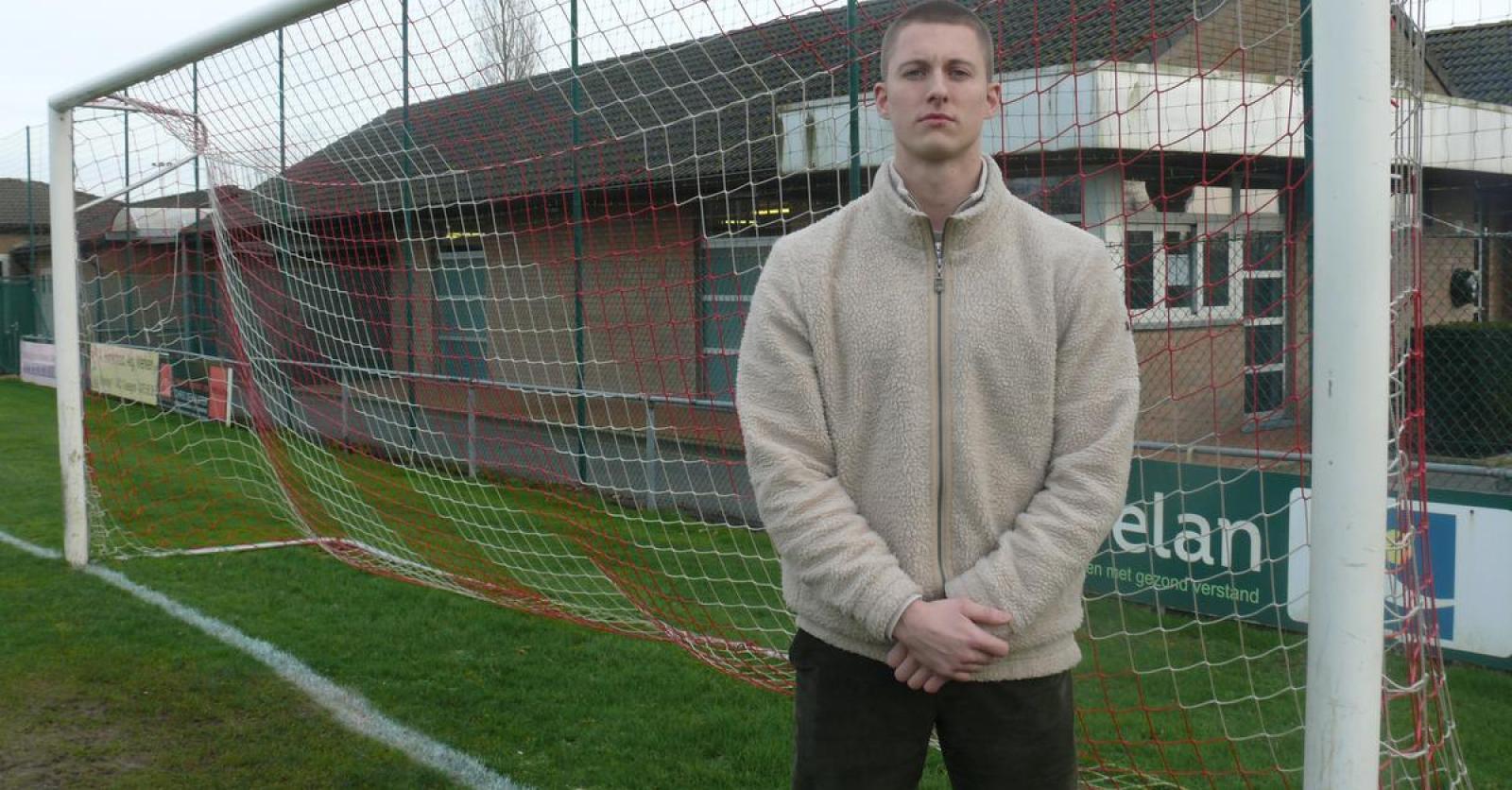 Daniek Vanhelsuwé (Eendracht De Haan) stopt definitief met keepen: “De ...