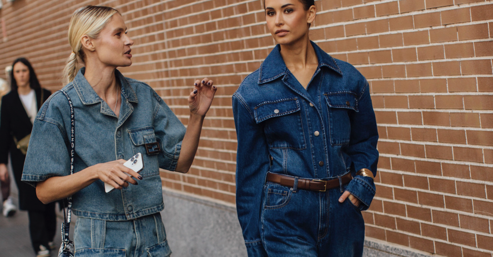 100% denim: 5 incontournables pour adopter le look tendance du moment ...