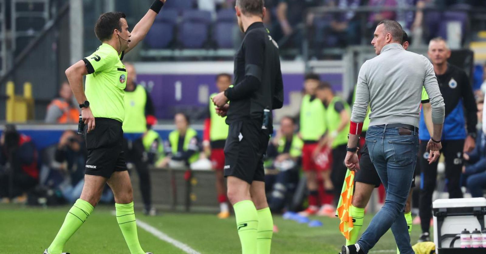 Nicky Hayen mag door schorsing (in principe) niet op veld bij titelfeest van Club Brugge - KW.be