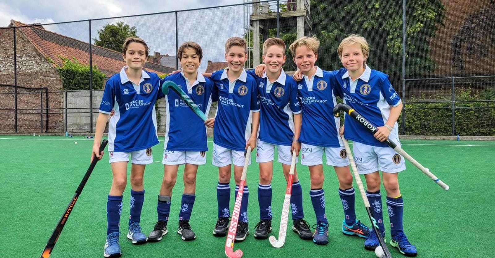 Drie eeneiige tweelingen in U12 Boys 1 van Saint-Georges Hockey Club ...