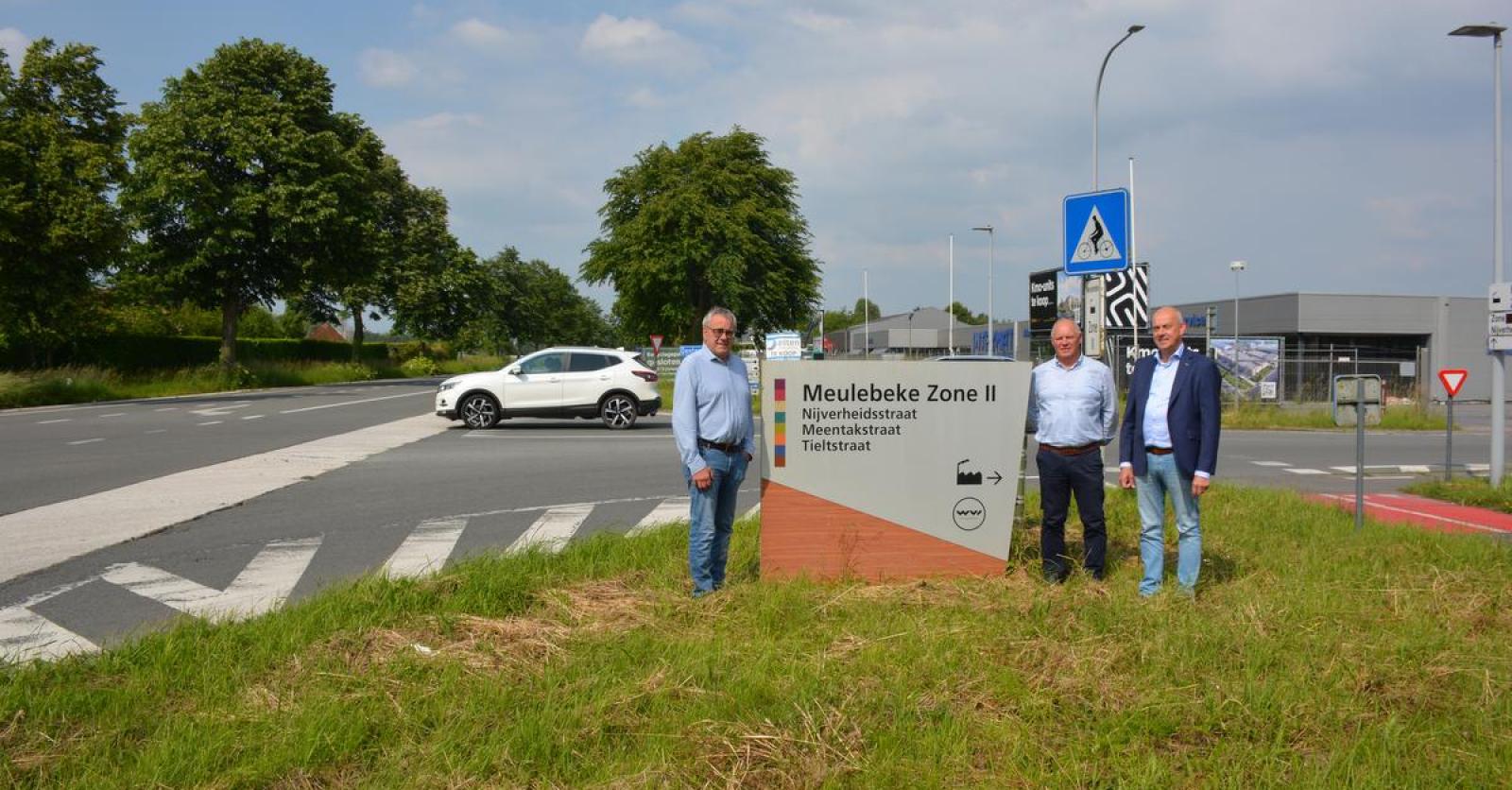 Kruispunt Nijverheidsstraat-Randweg wordt veiliger - KW.be