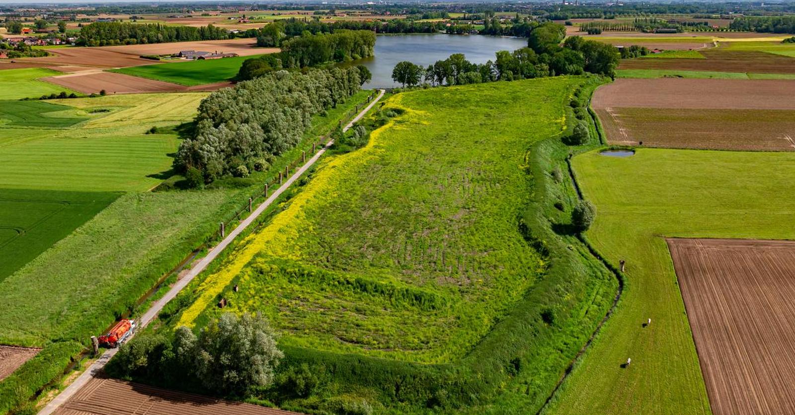 Duurste hoop aarde van West-Vlaanderen ligt aan de voet van de Kemmel ...