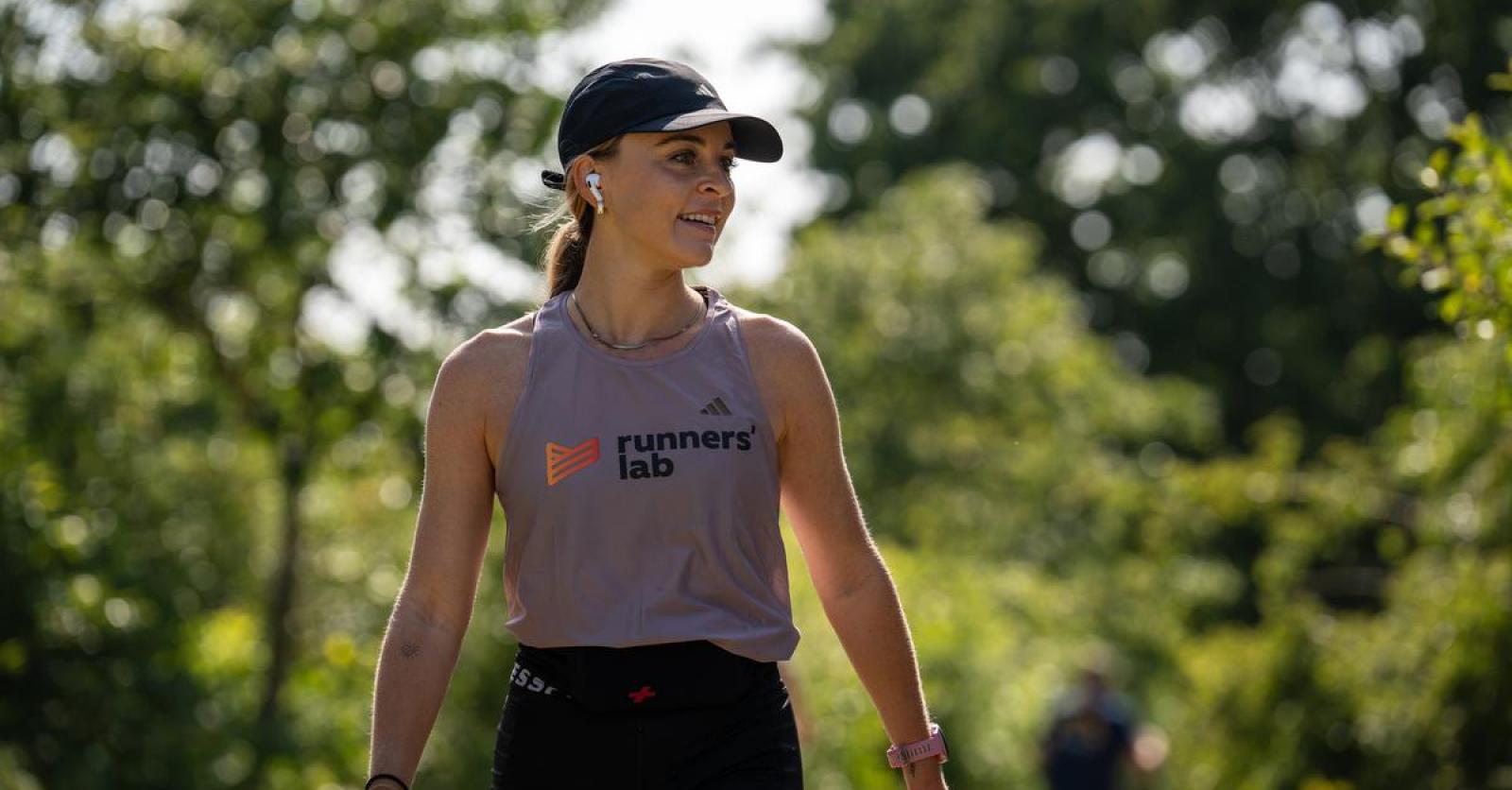 Bredense Anne-Laure loopt 90 (!) km tijdens The Longest Day: “Je kan ...