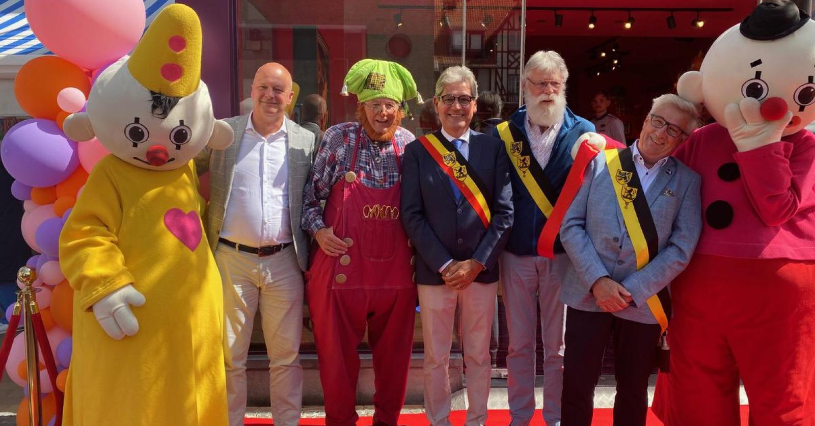 Allereerste Plop-Up Shop aan de kust opent feestelijk de deuren ...