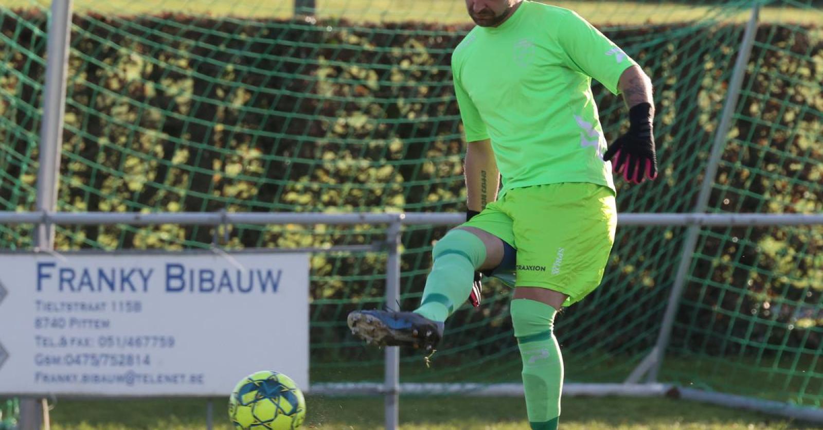 Thomas Leman is de kersverse doelman van SV Kortrijk: “Ik wil echt een ...