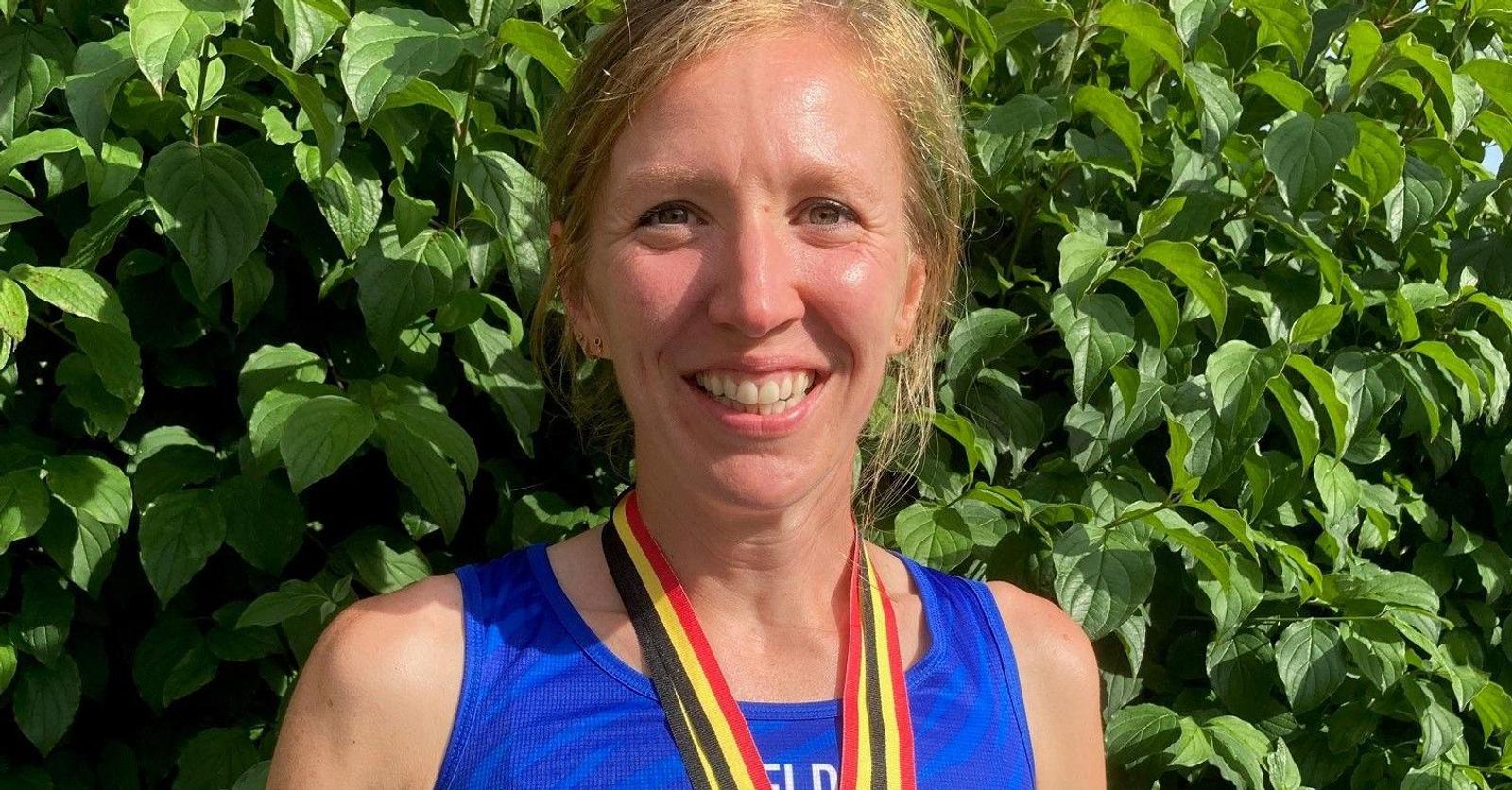 Cindy Catteeuw (KAVR) wint BK lopen op de 800 meter - KW.be