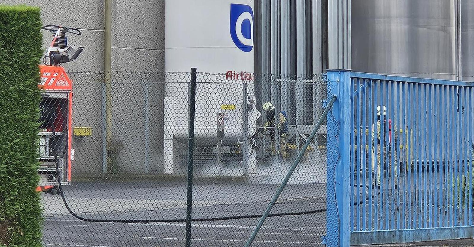 Brandweer moet lek in stikstoftank dichten bij tapijtfabrikant Belysse ...