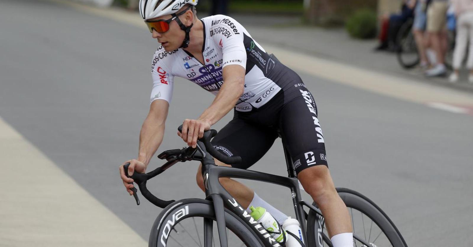 Kersverse papa Arne Dierckens (28) naar BK elite 2: “Hopelijk helpt de roze wolk mij zondag ...