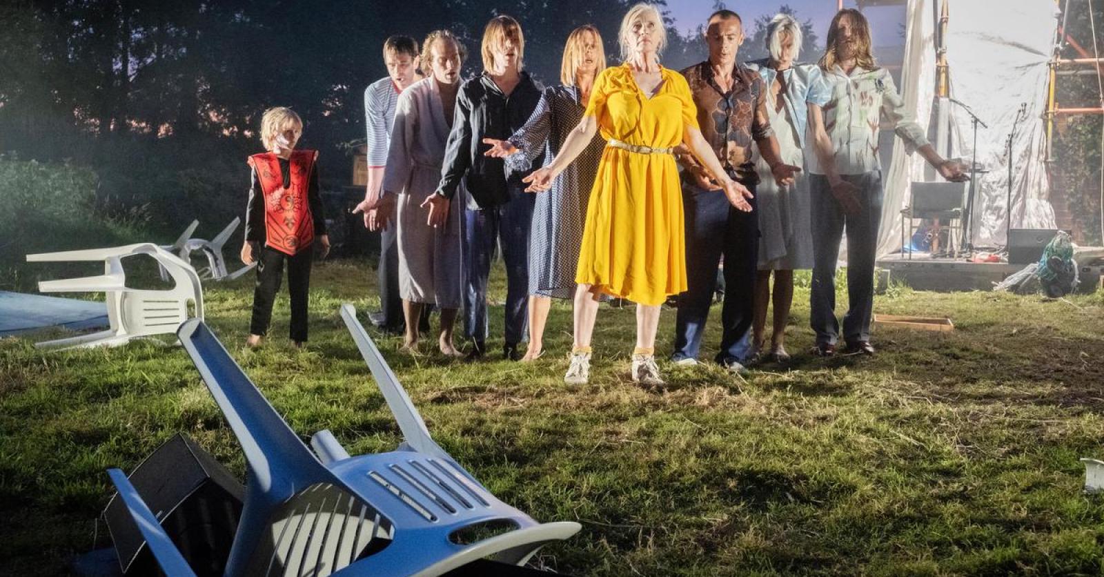 Marijke Pinoy speelt met moeder, kinderen en kleinkinderen op Theater ...