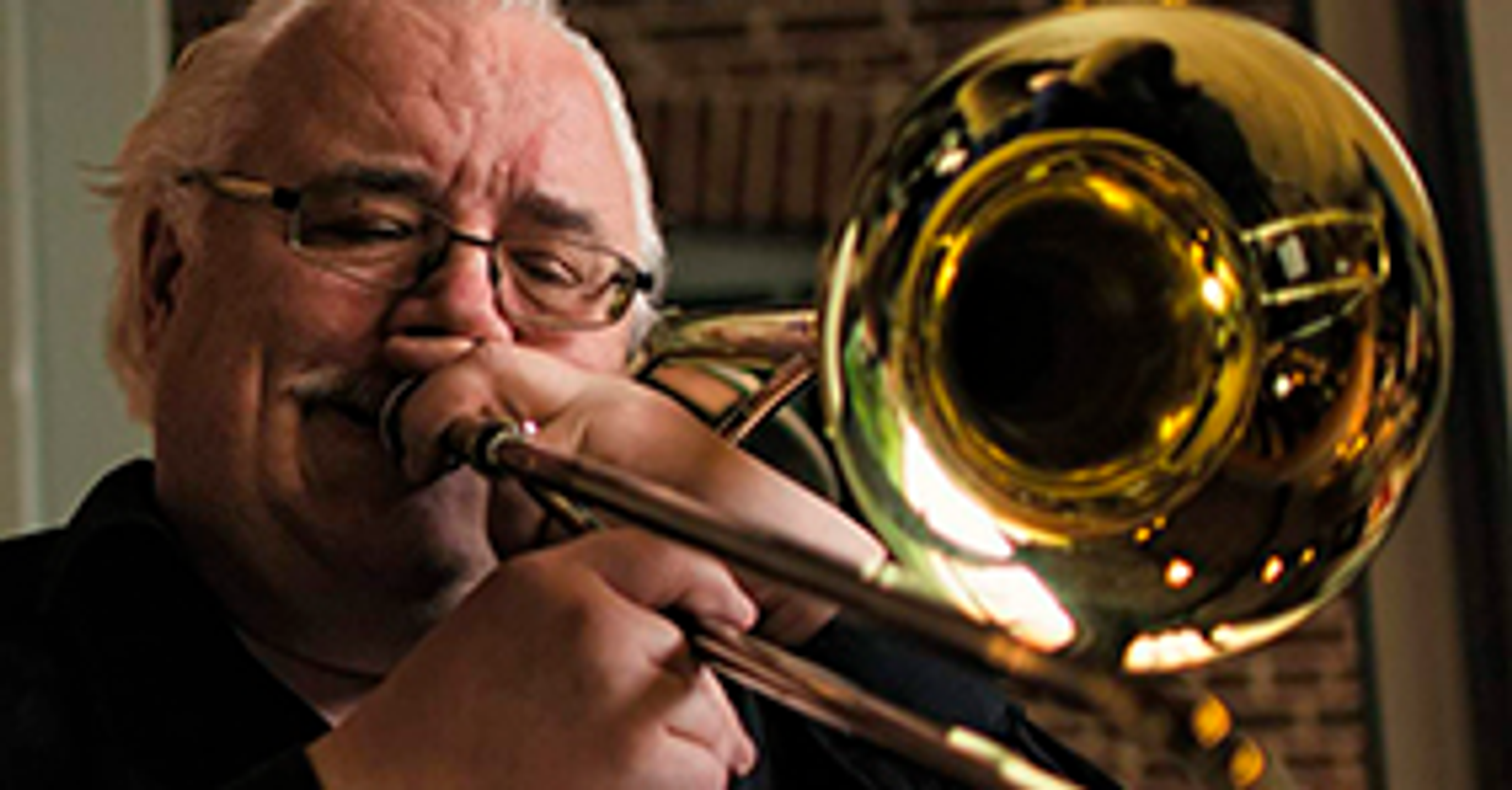 Bekende muzikant-dirigent Luc Tjolle (61) uit Marke overleden - KW.be