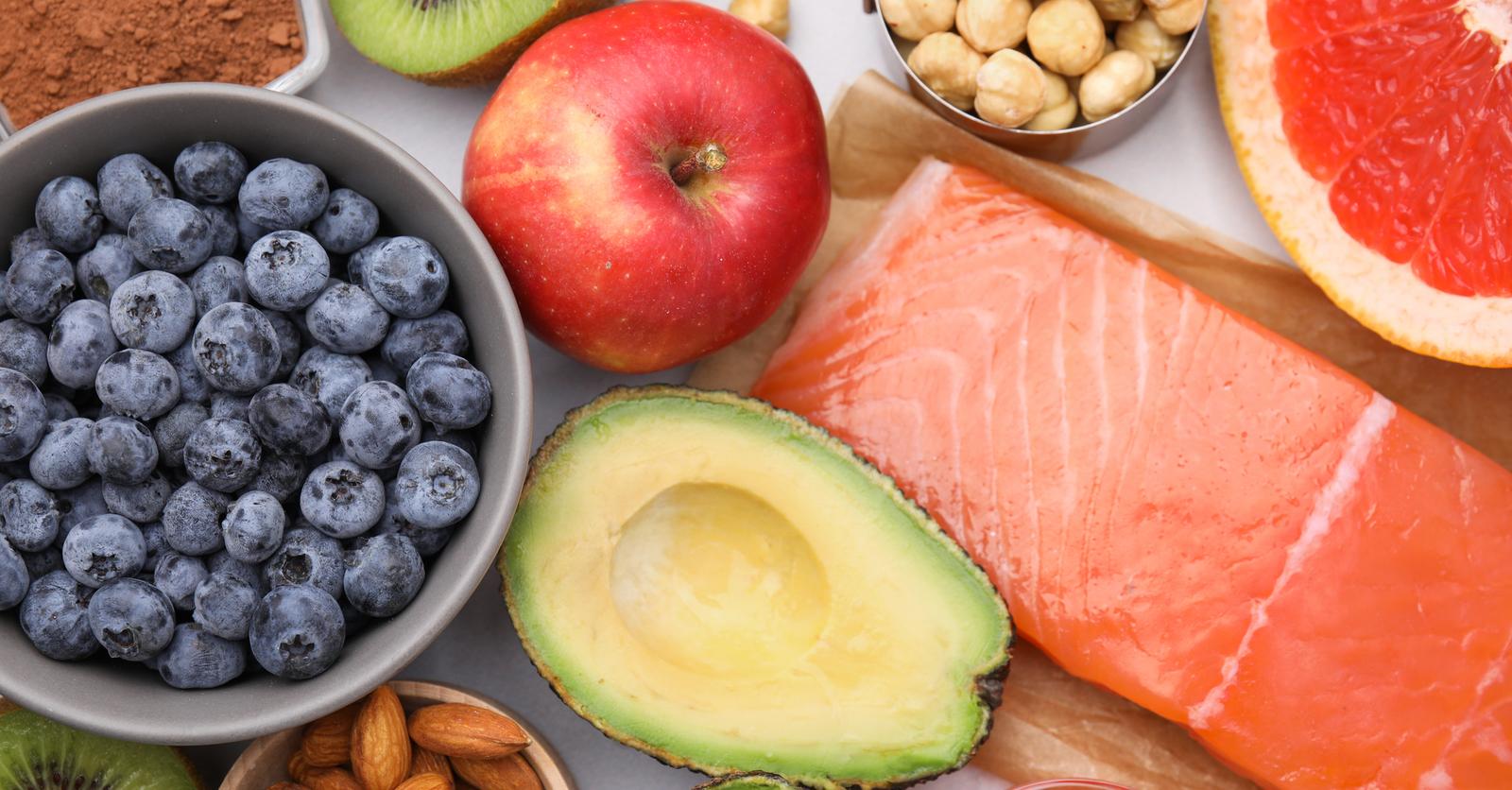 THEME : UNE ALIMENTATION SAINE - Plus Magazine